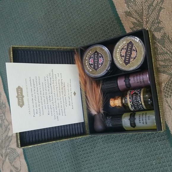Kama Sutra | Bath & Body | Kama Sutra Weekender Kit | Poshmark